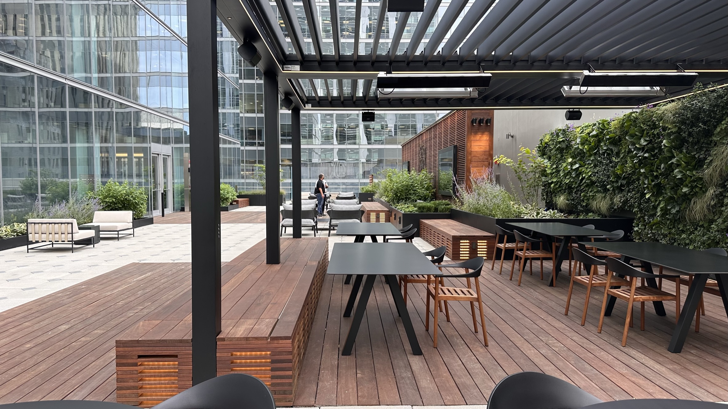 Executive Roof Terrace - NAK